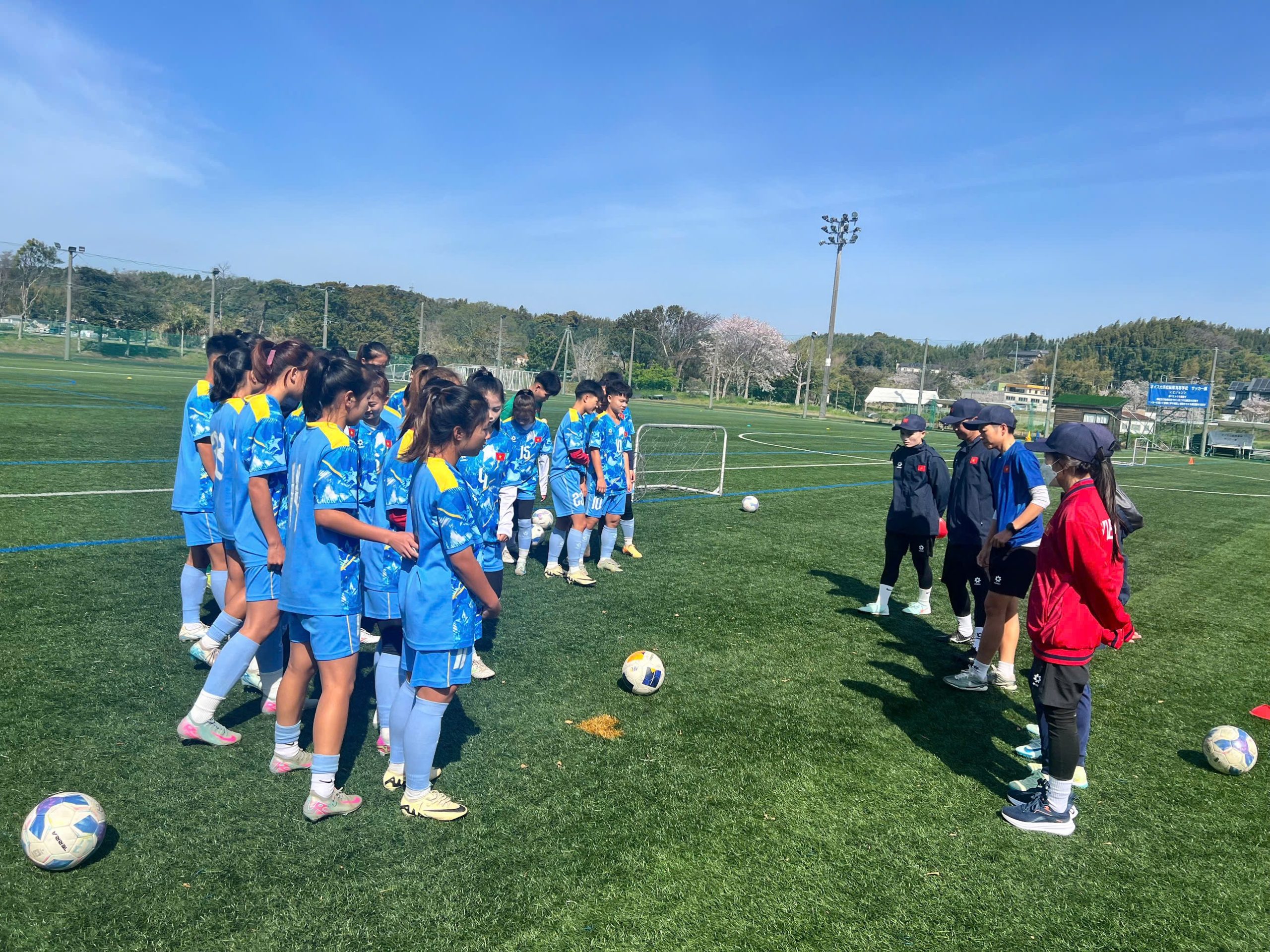 لعب منتخب فيتنام للسيدات تحت 17 عامًا ثلاث مباريات خلال معسكرهم ...