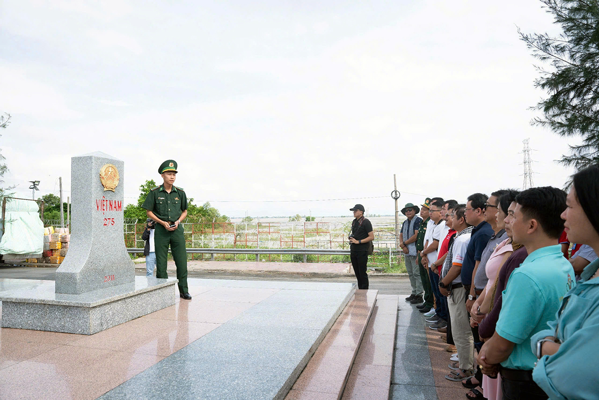 Go and "Be proud of the landmarks of the border region"