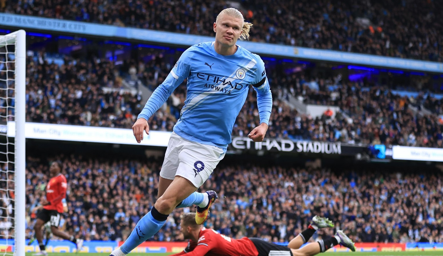 Match preview: Man United vs Man City, 7:30 PM, January 17th: Blue ...