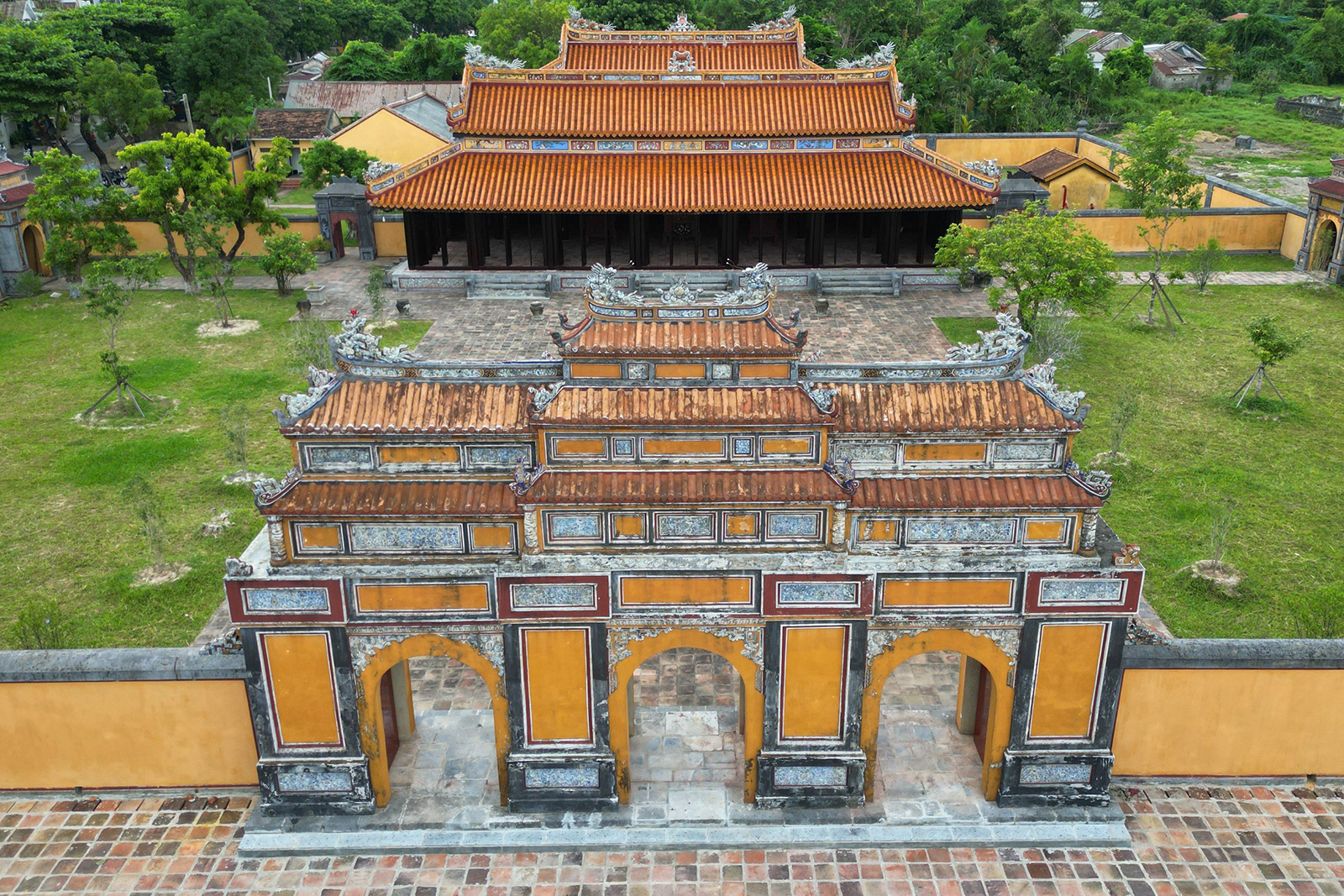 Thu phí tham quan di tích lăng vua Dục Đức từ ngày 1.1.2025