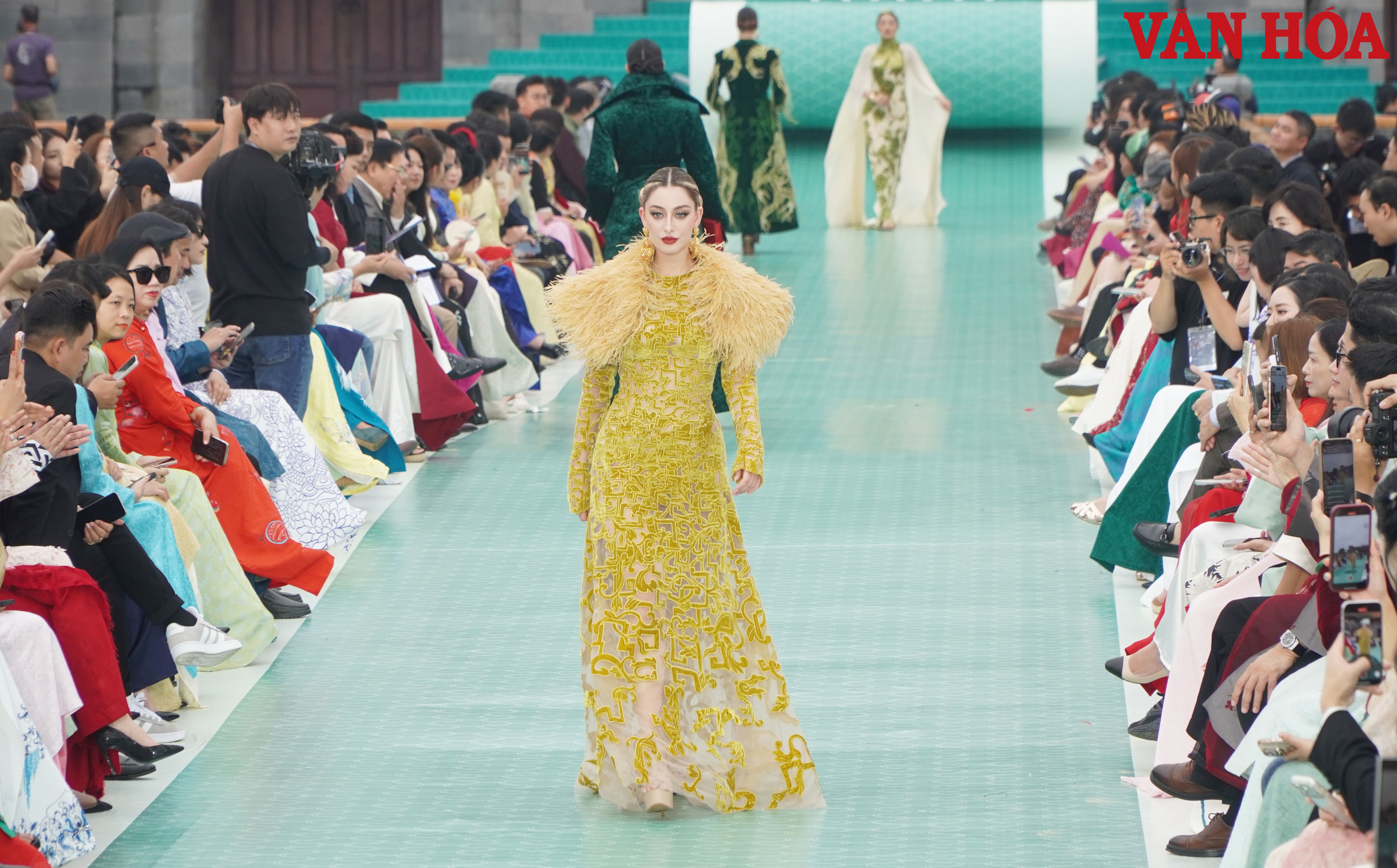 Over 70 beauties from various countries gathered in Hue for Miss Cosmo ...