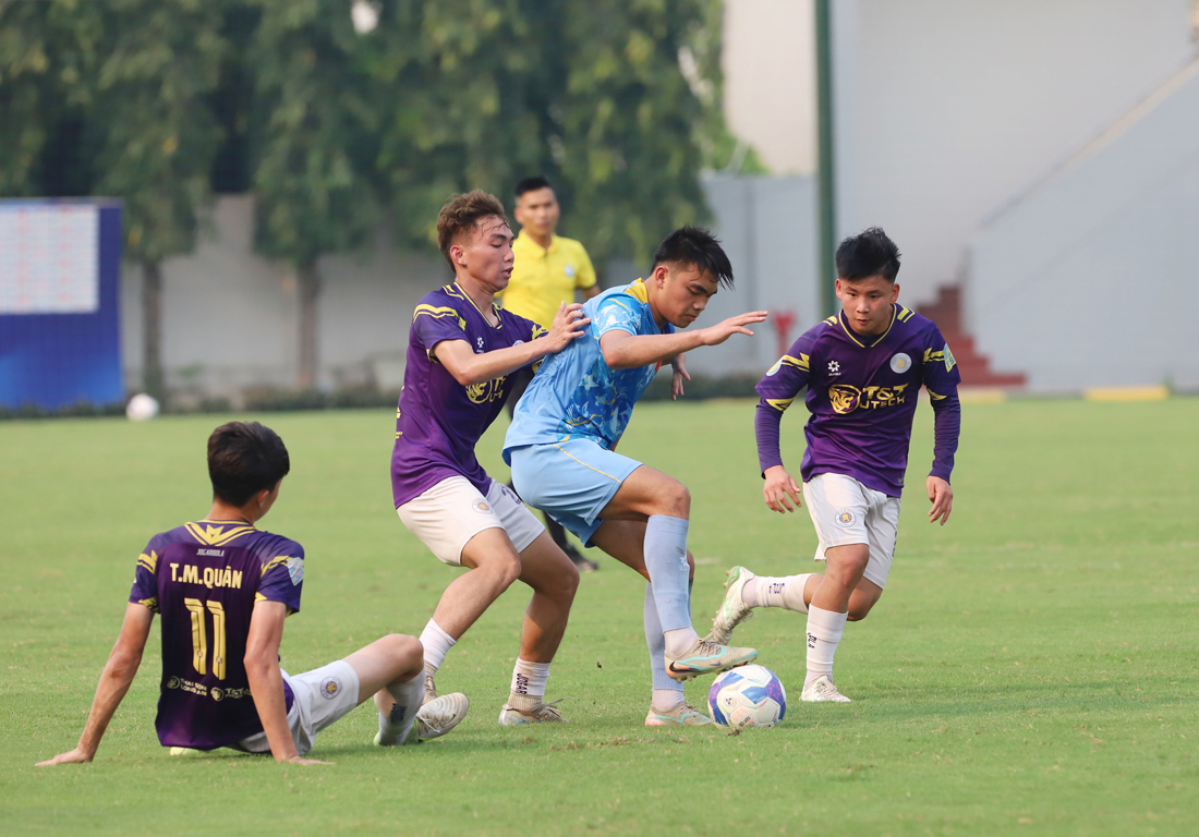Vietnam U17 defeats Hanoi U17, completing preparations ahead of the ...