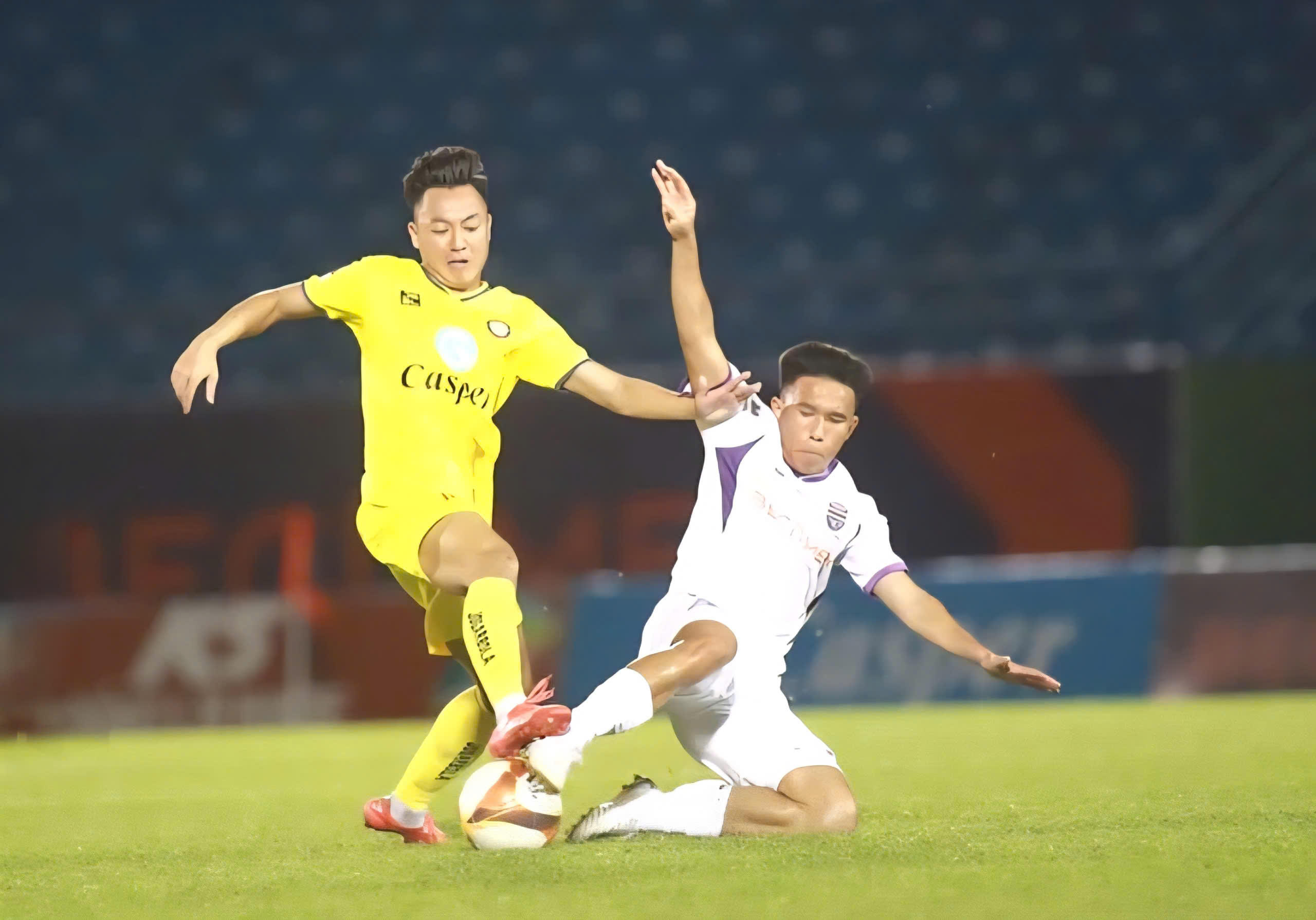 Orta saha oyuncusu Nguyen Thai Son, Dong A Thanh Hoa'ya veda etti ...