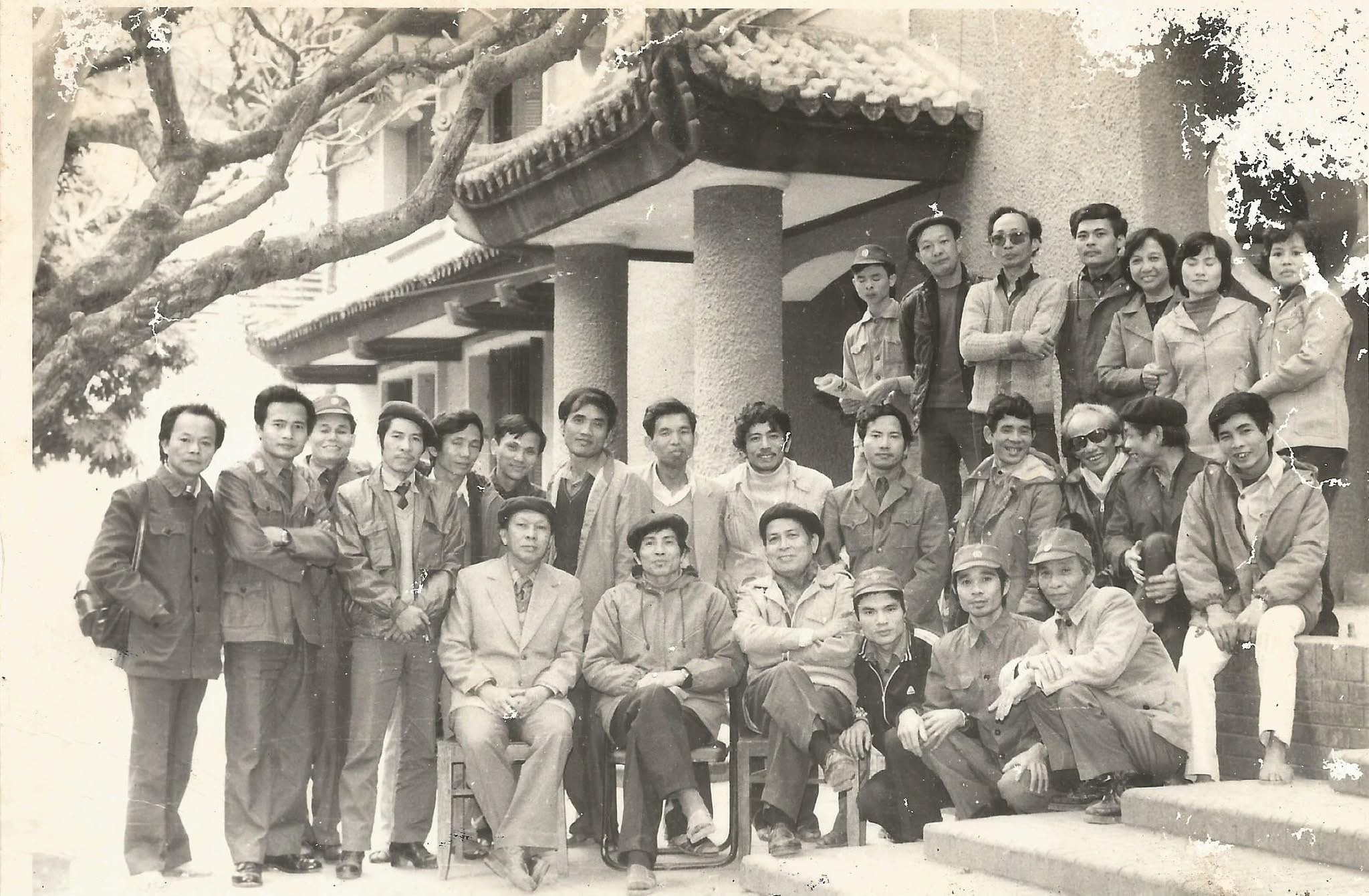 There was a journalist named Nguyen Thi on the battlefield.