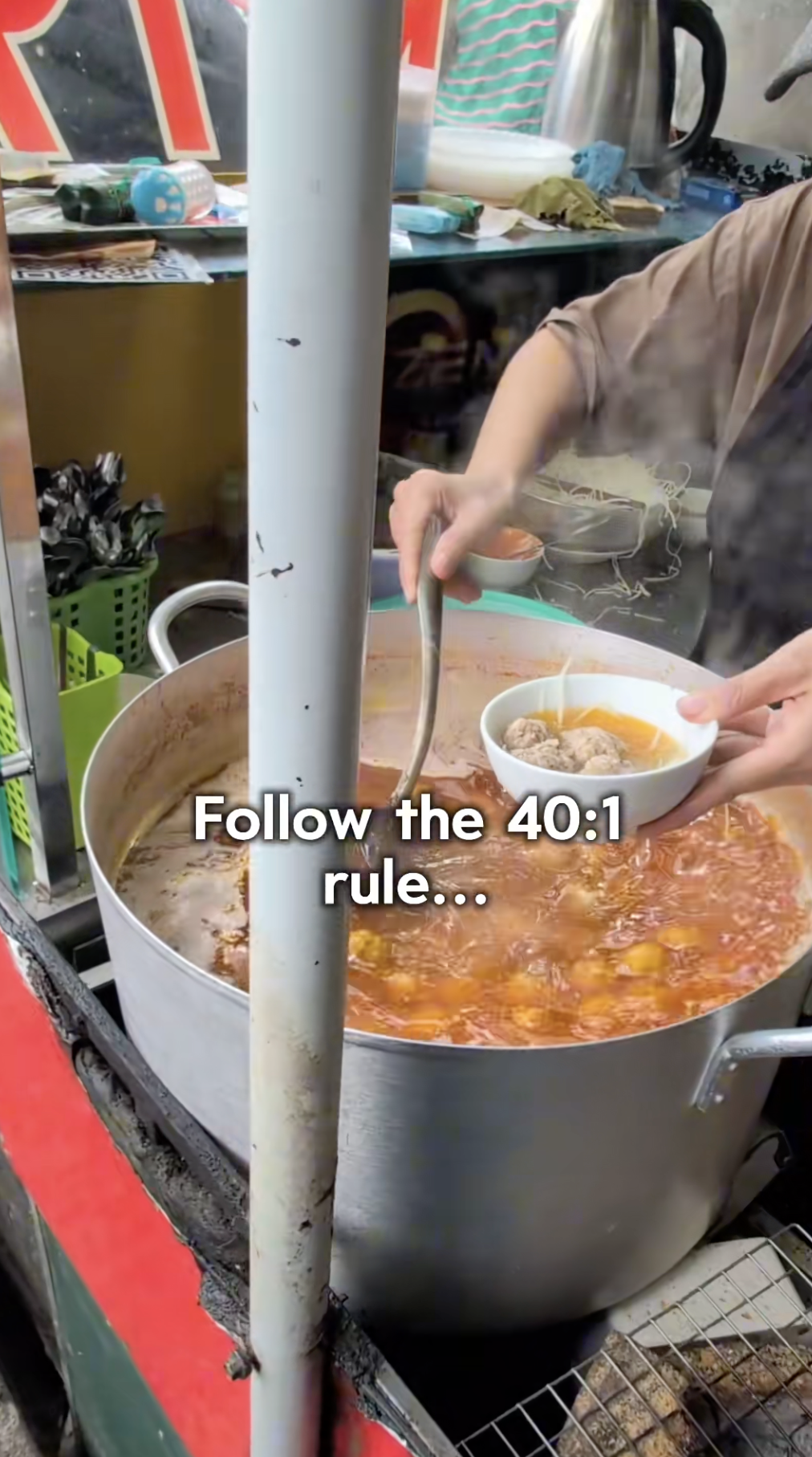 Western tourists apply the "40:1 rule" when choosing good restaurants ...