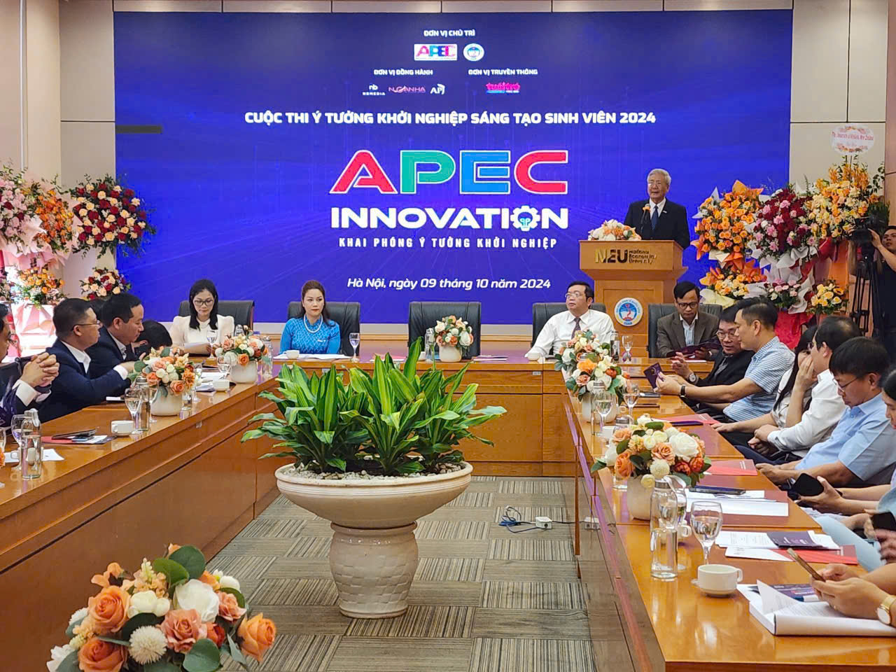 Khởi động cuộc thi Ý tưởng khởi nghiệp sáng tạo sinh viên – Apec ...