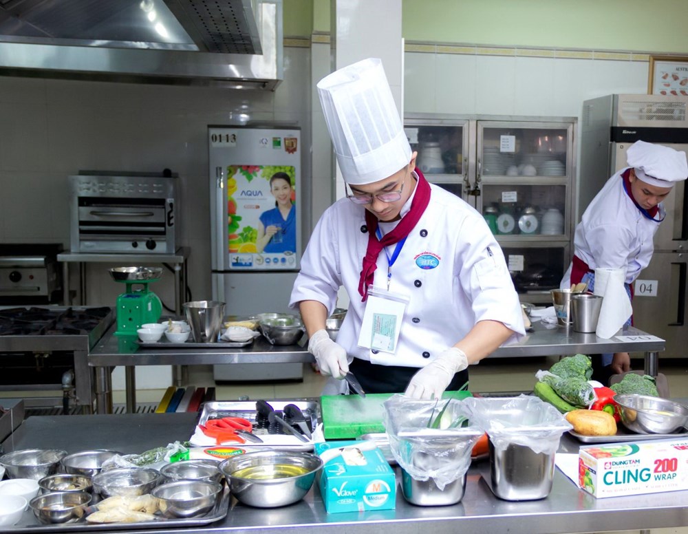 Cần đổi mới đào tạo du lịch