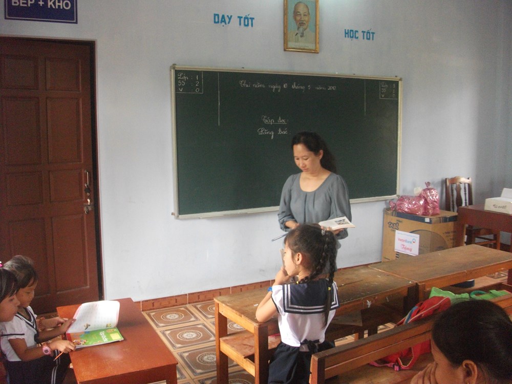 Sự nghiệp “trồng người” nơi tiền tiêu Tổ quốc